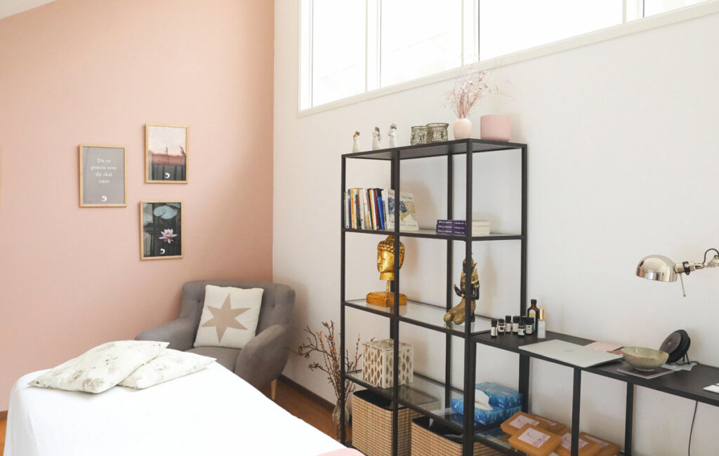 AYA House ⇒ Læs mere om AYA House ⇒ Besøg AYAHouse.dk