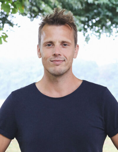 Ronnie Rasmussen ⇒ Mød vores behandlere ⇒ AYA House